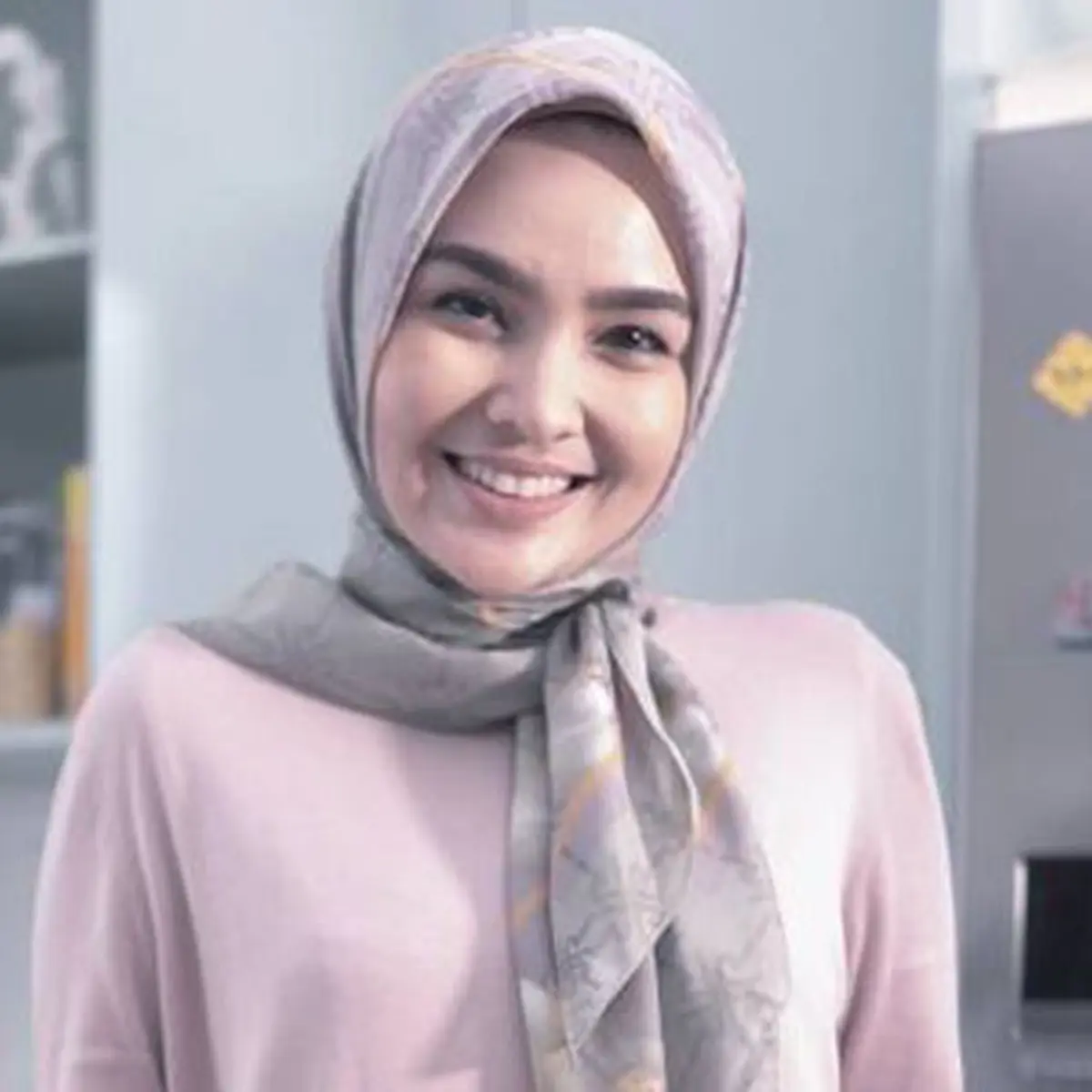 Ria Miranda's Instagram, Twitter & Facebook on IDCrawl