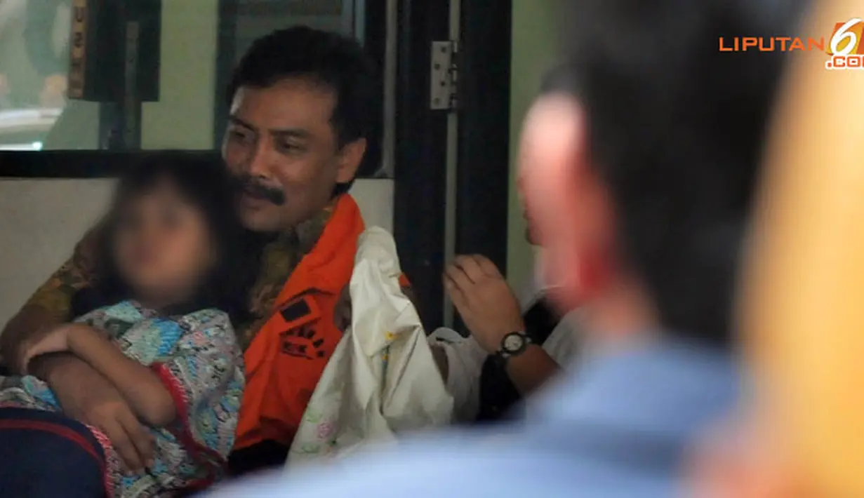 Andi Mallarangeng Dijenguk Anak, Istri, dan Ibunda