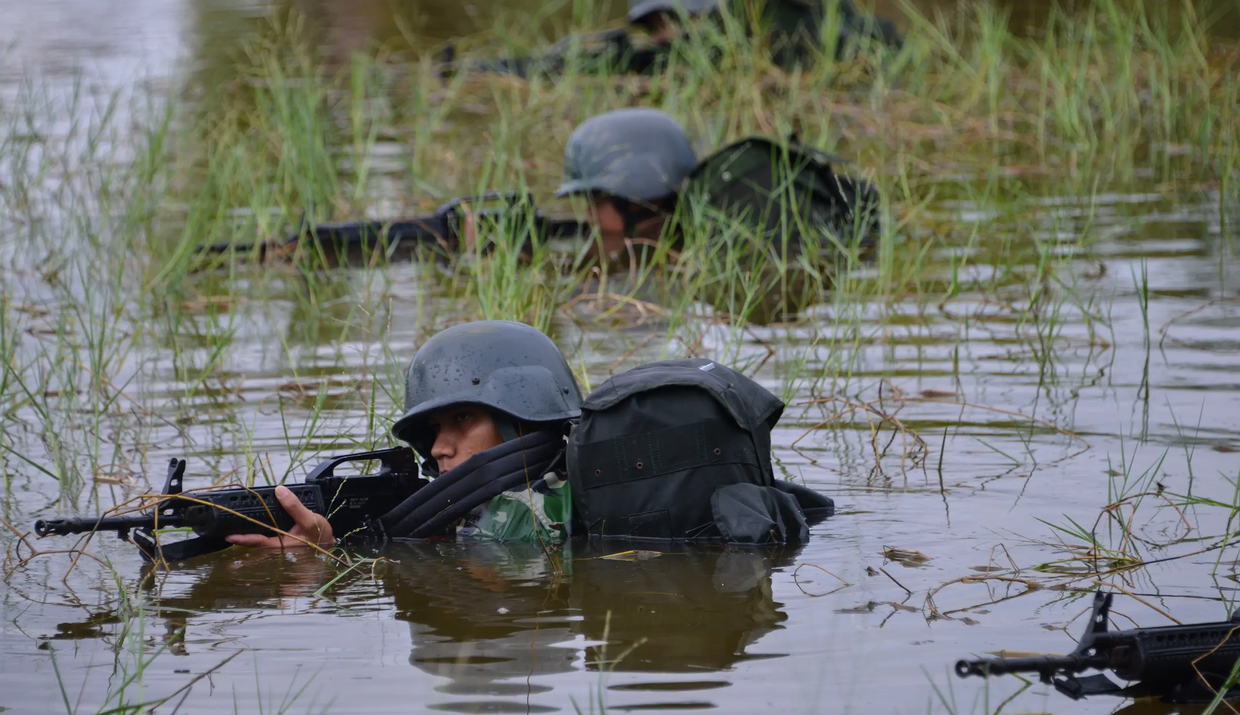 FOTO: Aksi Pasukan Elite TNI dalam Latihan Perang Gerilya - Foto ...