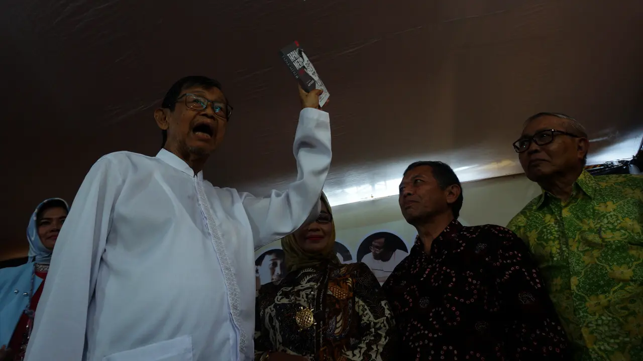 Ajip Rosidi Idap Kanker dan Pendarahan Otak Sebelum Meninggal Dunia ...