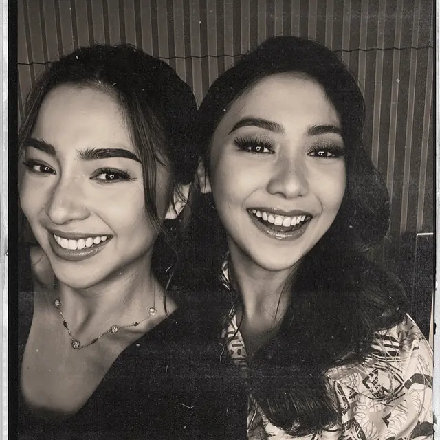 7 Potret Kebersamaan Nikita Willy dan Winona Willy yang Kompak Hamil ...