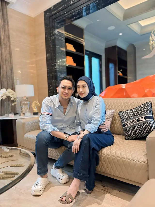 Reza Gladys dan Attaubah Mufid Nilai Masyarakat Indonesia Makin Kristis Soal Fenomena Klinik ...