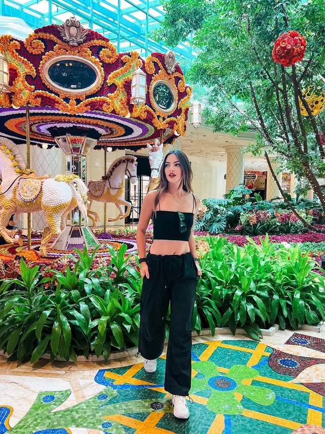 Tak Hanya Soal Salak, Ini Perjalanan Hidup Nia Ramadhani yang Penuh ...