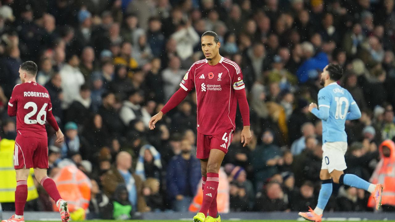 Virgil van Dijk Ogah Bahas Kontroversi Golnya yang Dianulir Saat ...