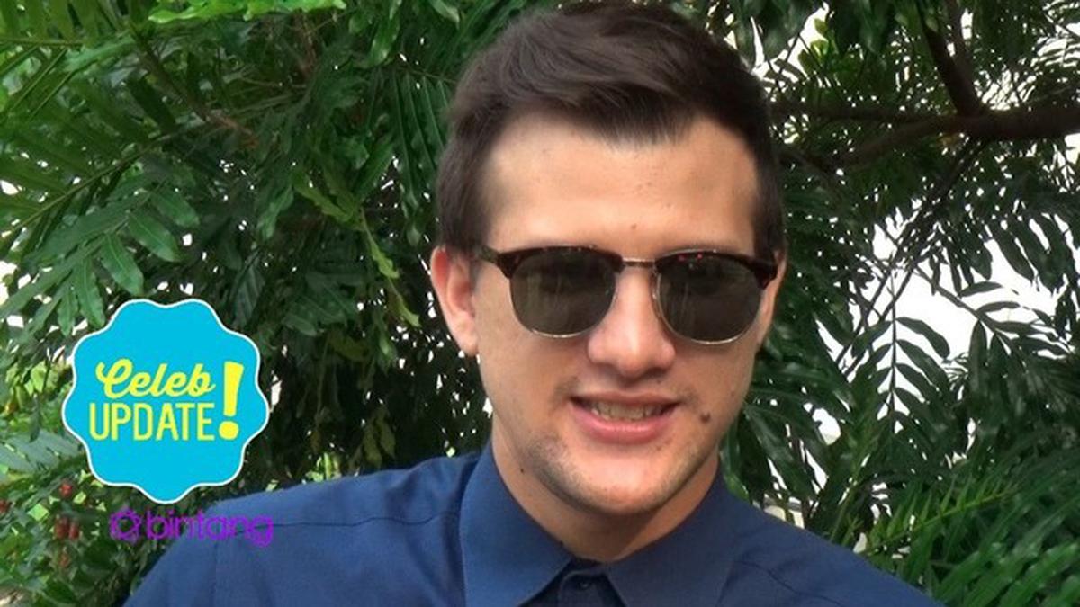 Bangkit dari Keterpurukan, Stuart Collin Balik Lagi ke Sinetron - Video ...