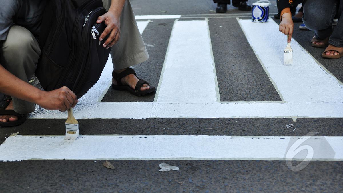 2-4-1962: Panda Crossing, Pengganti Zebra Cross yang Bikin Bingung ...