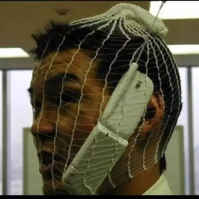 7 Potret Nyeleneh Orang saat Telponan Ini Bikin Geleng Kepala - Hot Liputan6.com