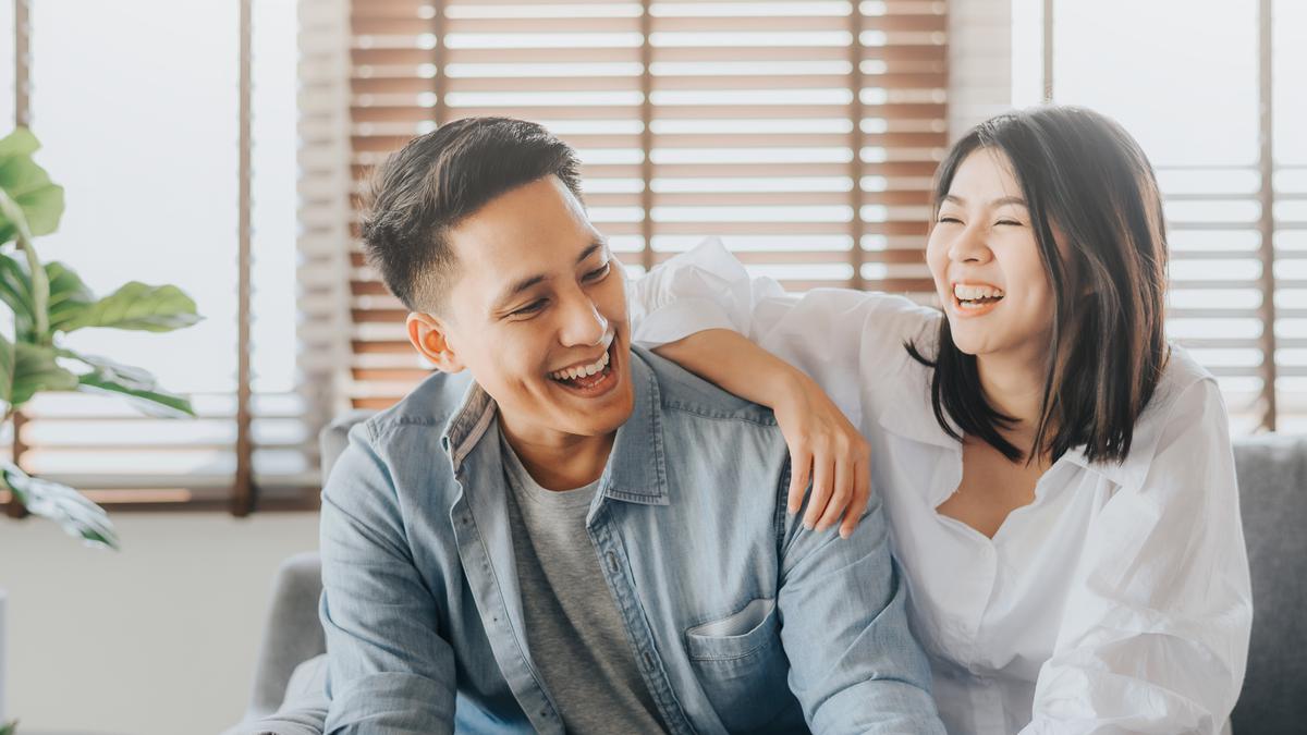 7 Tanda Pria Tulus Mencintaimu yang Tampak dari Perhatiannya