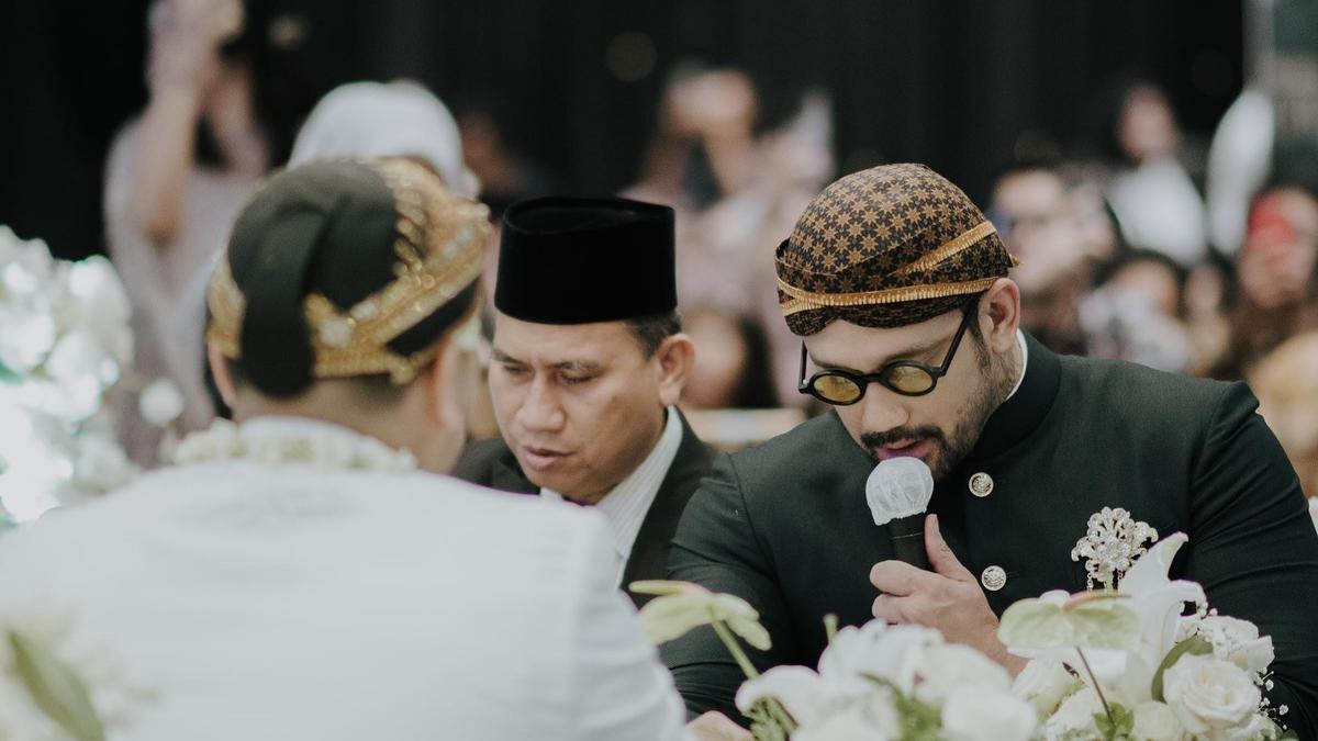 Potret Tora Sudiro Menikahkan Anak Sulungnya dengan Muhammad Ivan Lubis ...