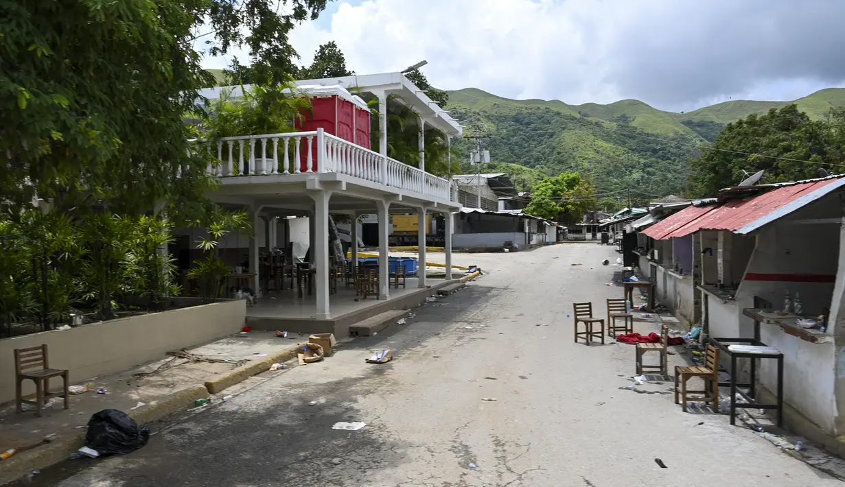 Melihat Fasilitas Penjara Tocoron yang Dikendalikan Gangster di ...