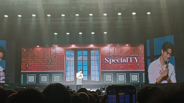 Ok Taecyeon Pukau Penggemar dengan Penampilan di Fanmeeting, Ada ...
