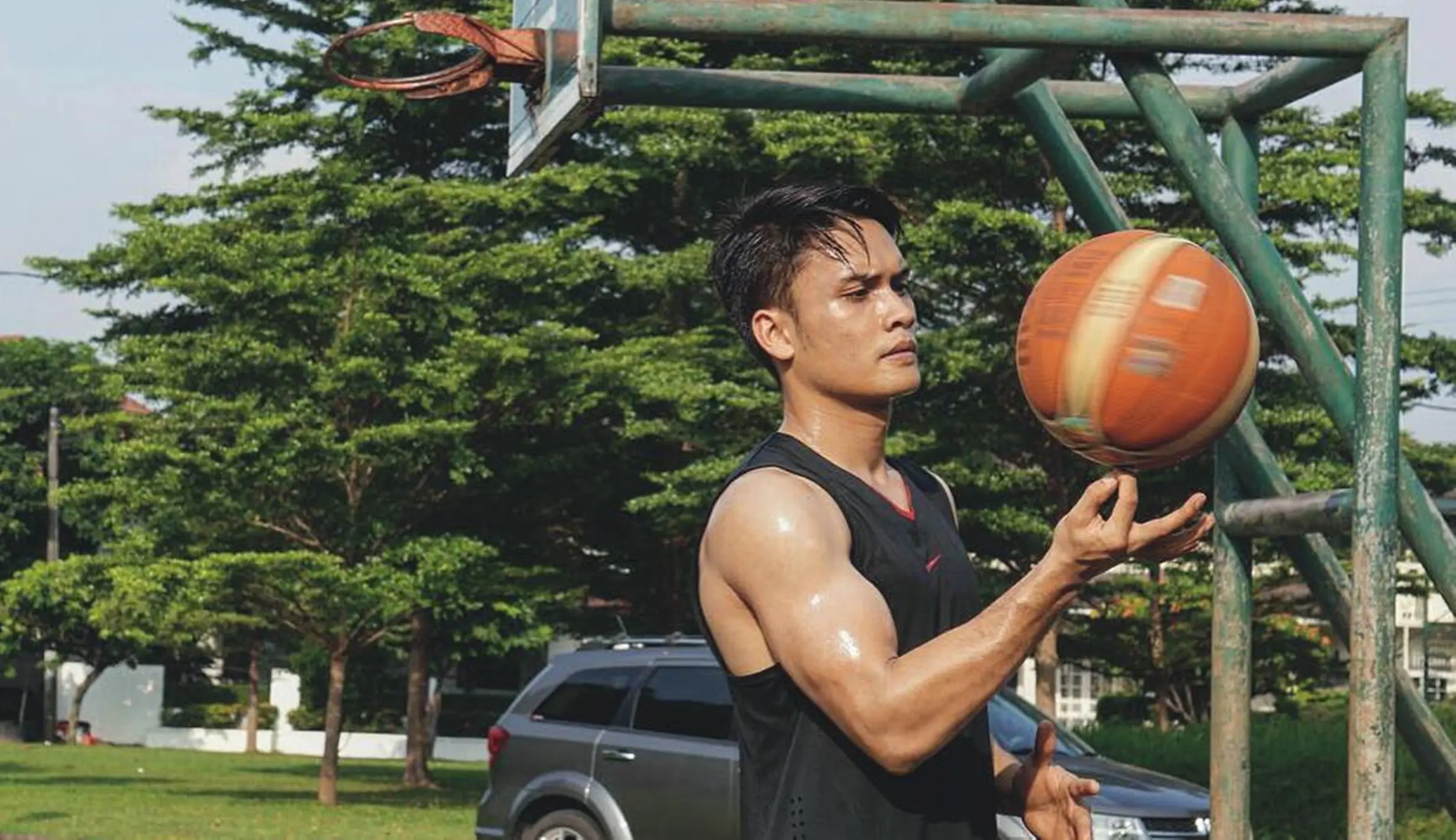 FOTO: Aksi Randy Pangalila saat Olahraga, Tampan dan Macho - Foto ...