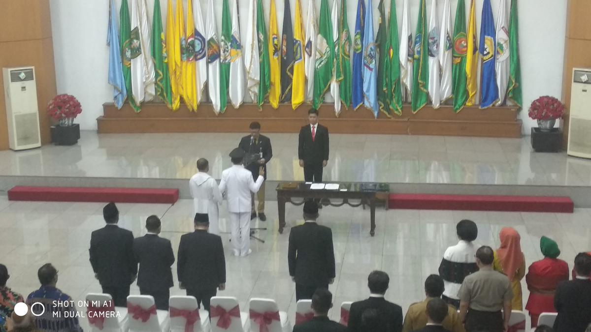 Mendagri Lantik Robert Simbolon Jadi Penjabat Gubernur NTT - News ...