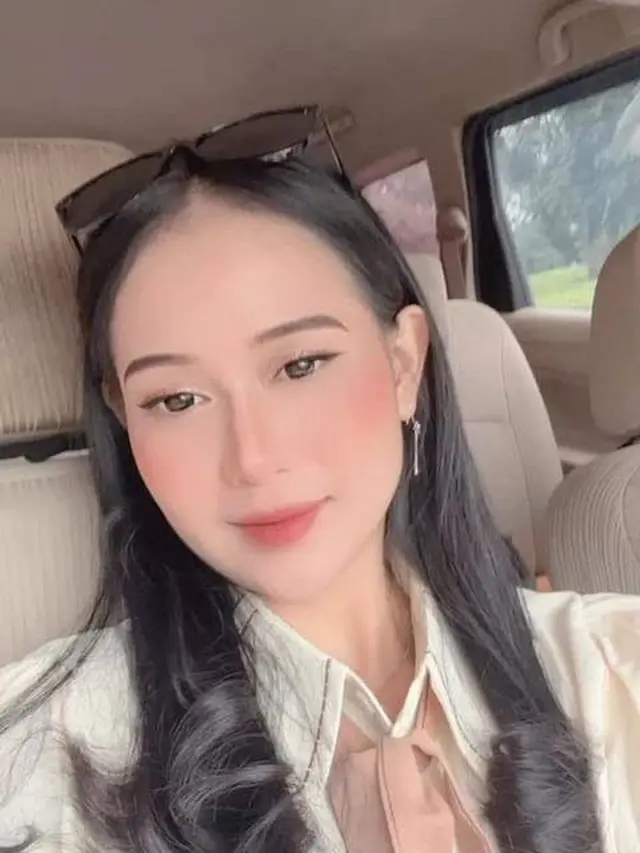 Wara-Wiri di TV, Ini Potret Terbaru Alfi Damayanti Karyawati yang Diajak Staycation - Hot ...