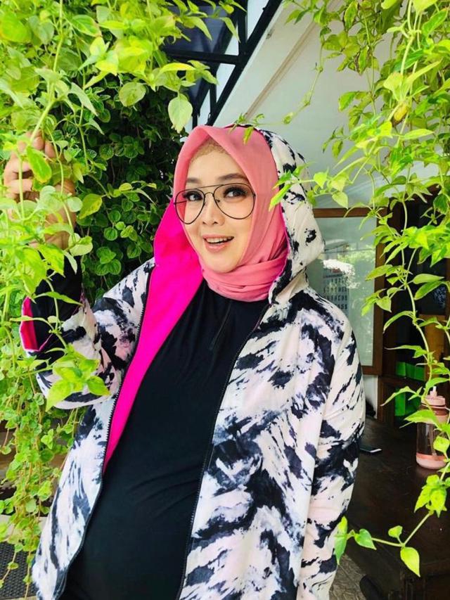 Dewi Gita Ucap Perpisahan kepada Rina Gunawan: Kiss Bye Neng, Bahagia ...