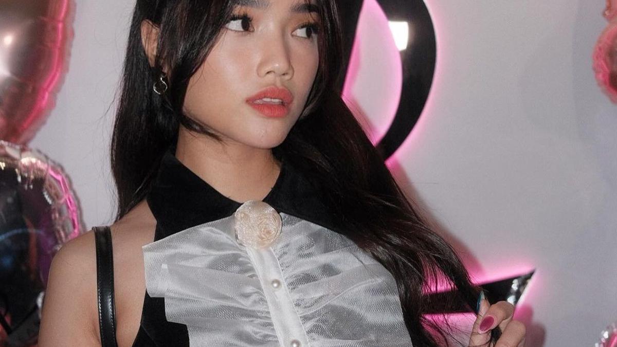 6 Demure Look Fuji An Kenakan Little Black Dress, Terlihat Menyala ...