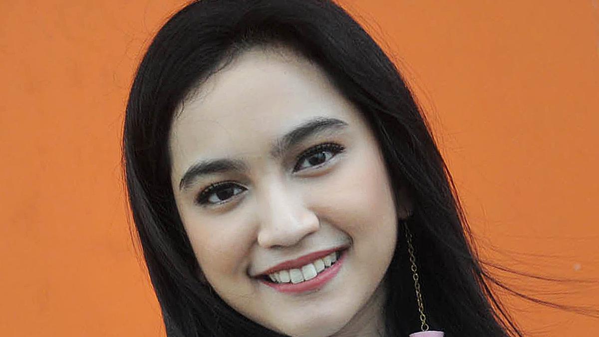 Rachel Amanda Malu-Malu Ungkap Identitas Sang Kekasih - Entertainment ...