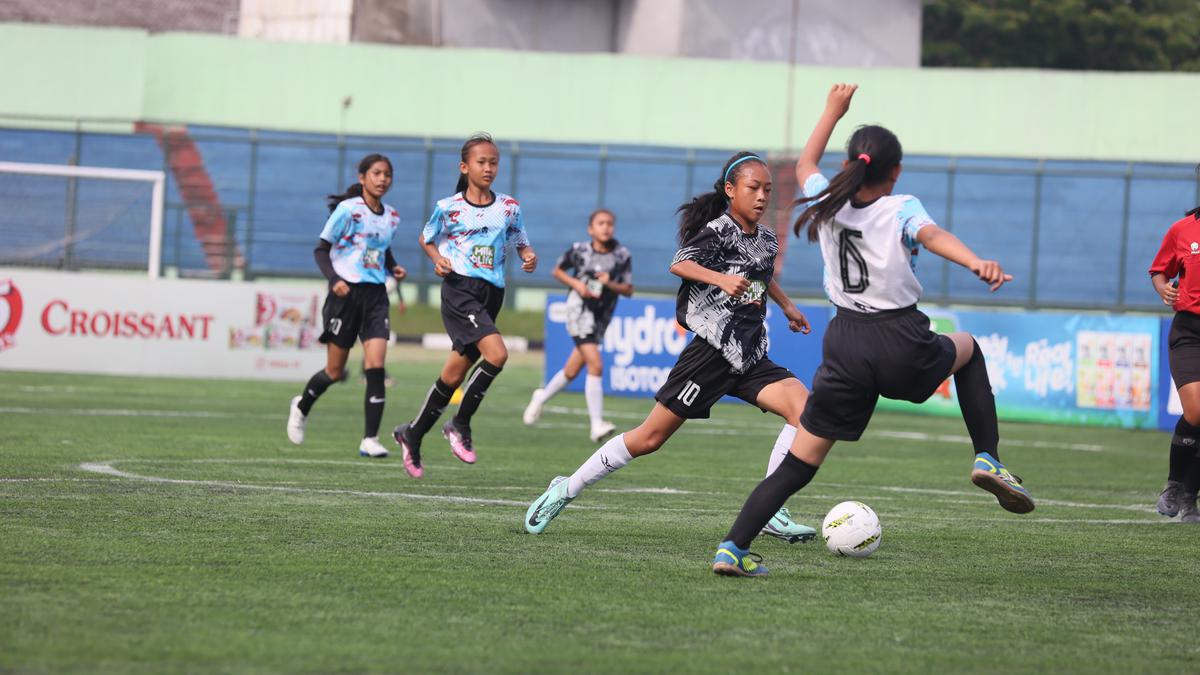 Coach Timo Scheunemann Berbagi Tips Agar Skill Pesepak Bola Muda Putri ...