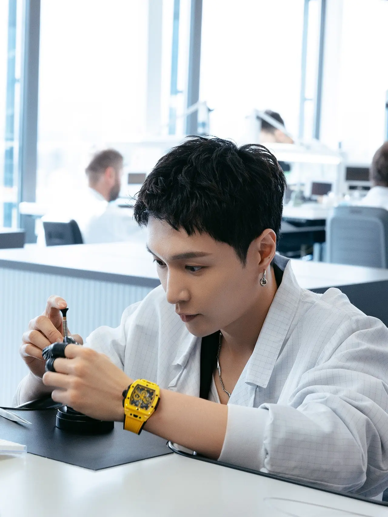 Pengalaman Menarik Lay Zhang Presentasikan Koleksi Jam Tangan Terbaru ...