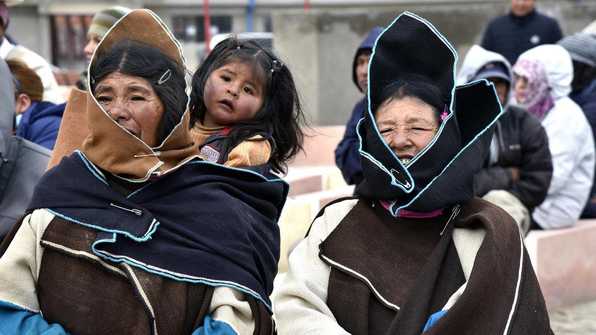 FOTO: Cara Masyarakat Adat Uru Chipaya Resmikan Pemerintahan Baru ...