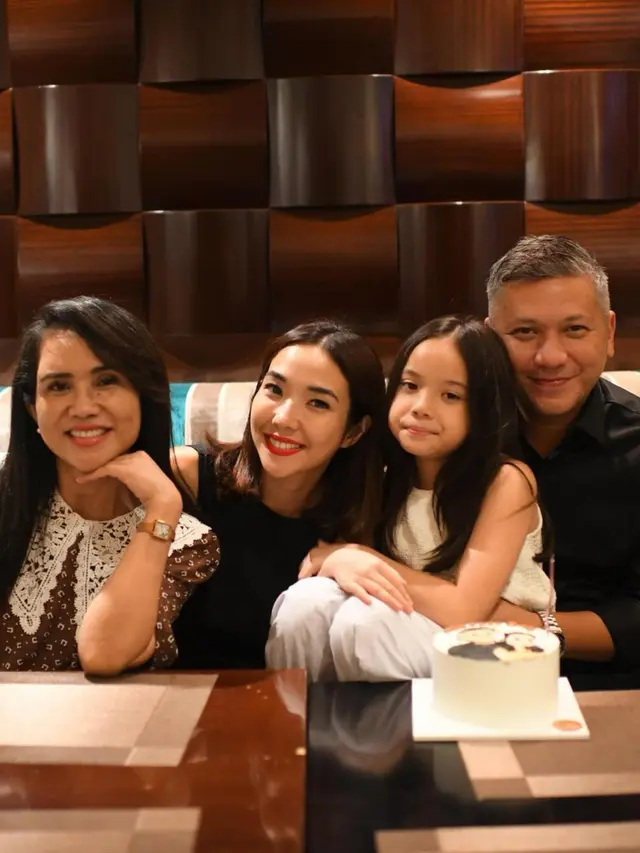 6 Potret Gading Marten Rayakan Ultah Bareng Gisel dan Gempi, Lagi-lagi Netizen Doakan Segera ...