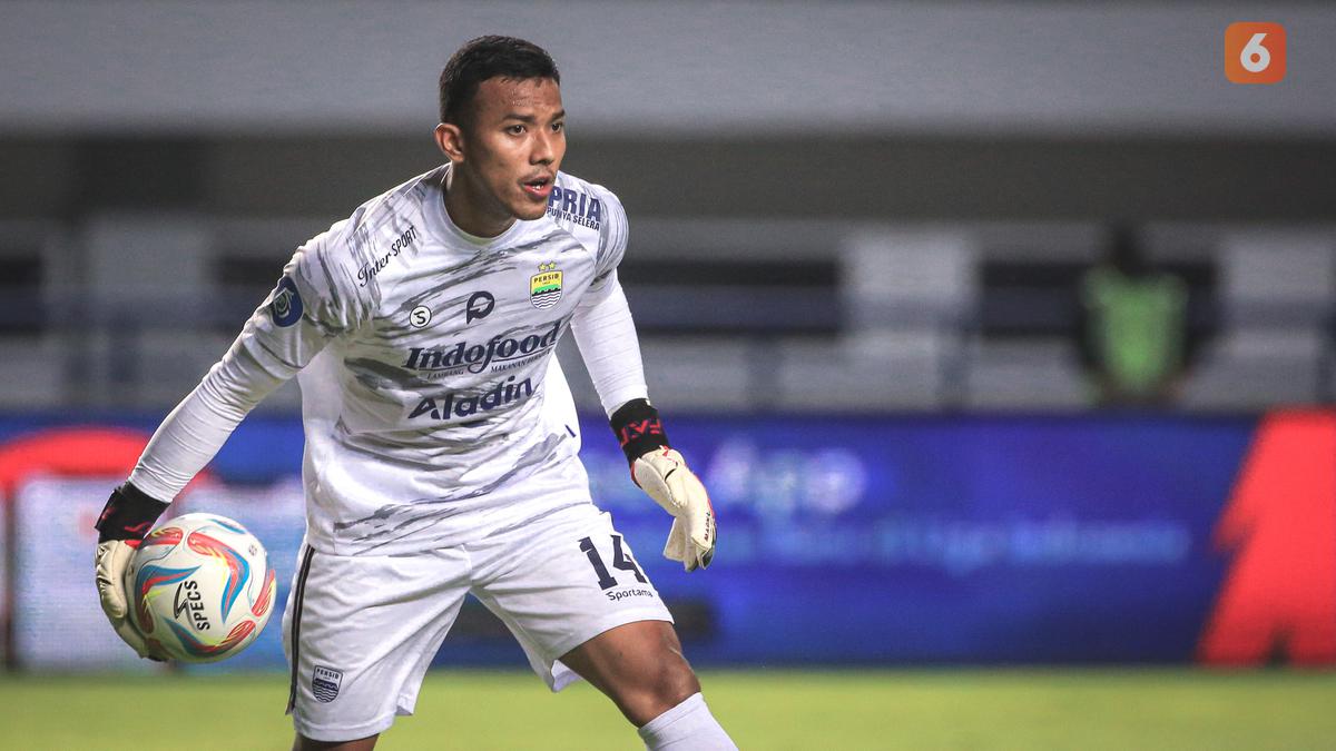 Jadi Saingan Teja Paku Alam, Kiper Anyar Persib Kevin Ray Mendoza Pilih ...