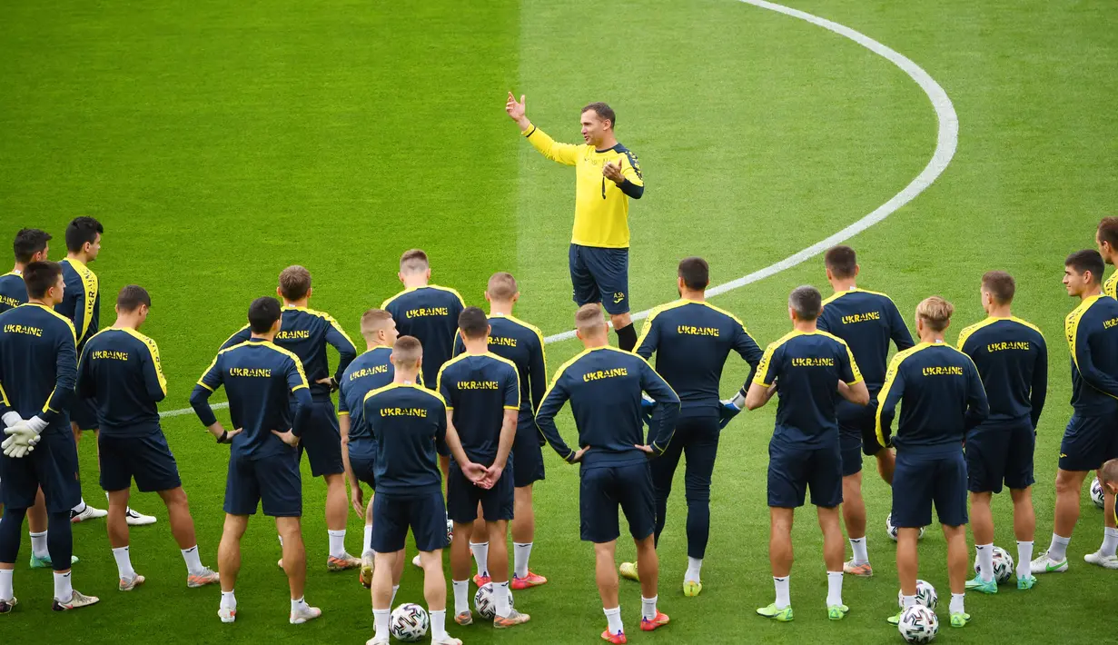 Foto Piala Eropa: Sepak Terjang Karier Andriy Shevchenko, Bersinar Bersama AC Milan Hingga Cetak ...