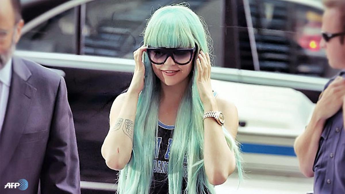 Alami Gangguan Mental, Amanda Bynes Tak Didenda Bakar Rumah - ShowBiz ...