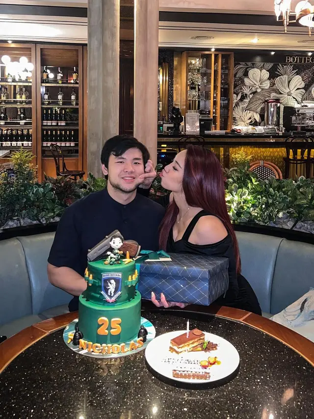 Dulu Akui Ogah Nikah, Ini 6 Potret Mesra Nicholas Sean Anak Ahok dan ...