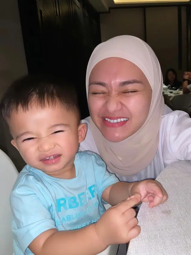 Nathalie Holscher Tak Mau Cari Suami Berambut Gondrong, Trauma dengan Sule? - ShowBiz Liputan6.com