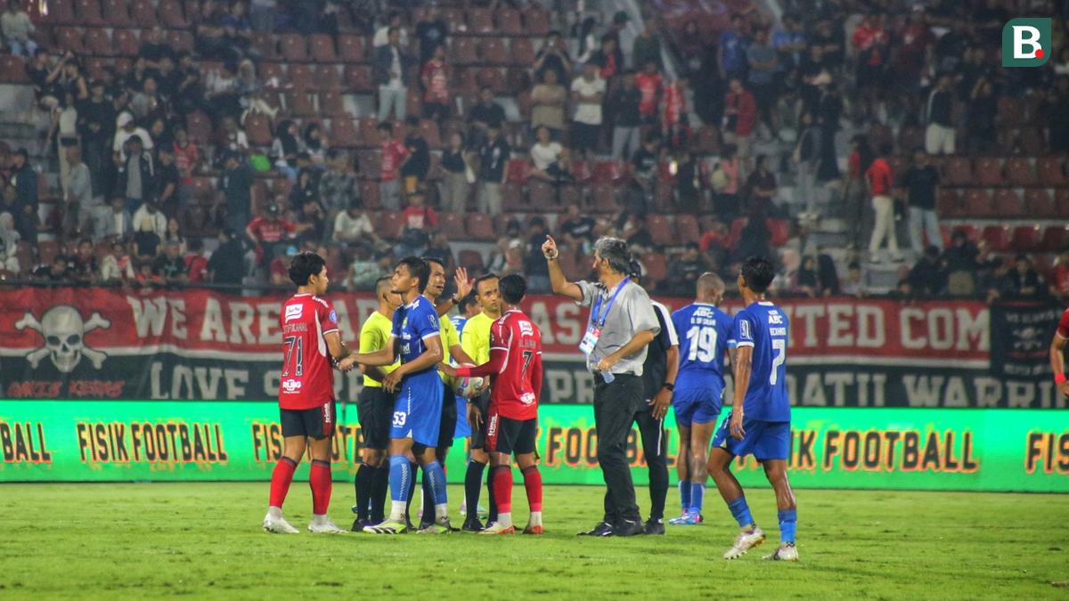 BRI Liga 1: Kerasnya Laga Bali United Vs Persib, Banjir Kartu Kuning ...