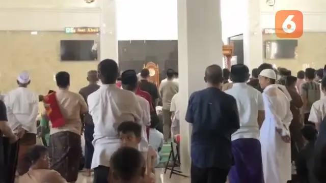 Detik-Detik Ustaz Yahya Waloni Jatuh dan Meninggal Dunia Saat Khutbah Jumat di Makassar ...