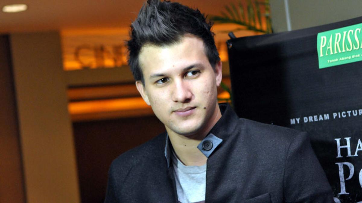 Pamer Skenario, Stuart Collin Bakal Bermain di GGS Returns? - ShowBiz ...