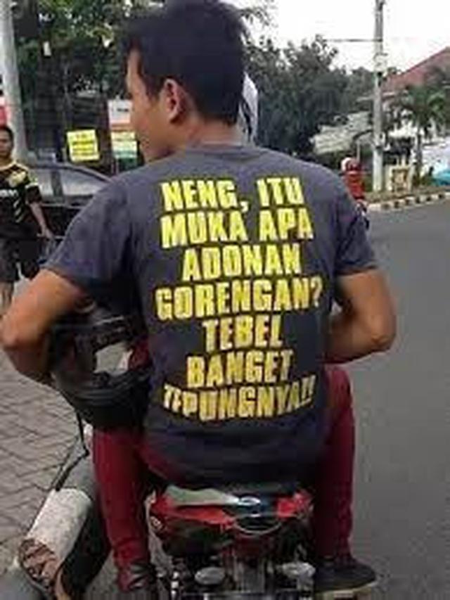 6 Tulisan di Kaus Pengendara Motor Ini Nyeleneh, Bikin Ngakak