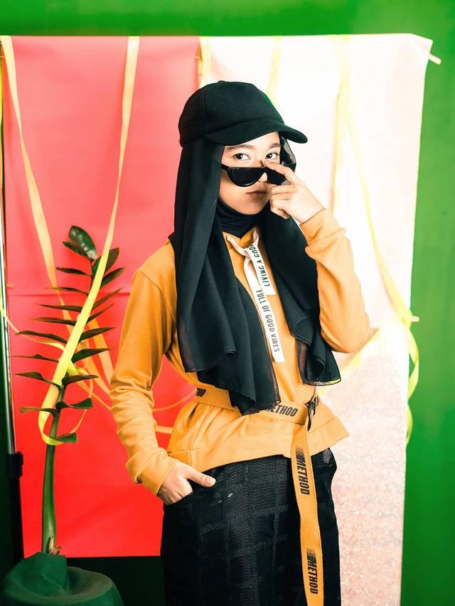 4 Fakta Tentang Meliani, Gitaris Metal Hijaber Yang Dipuji Megadeth ...