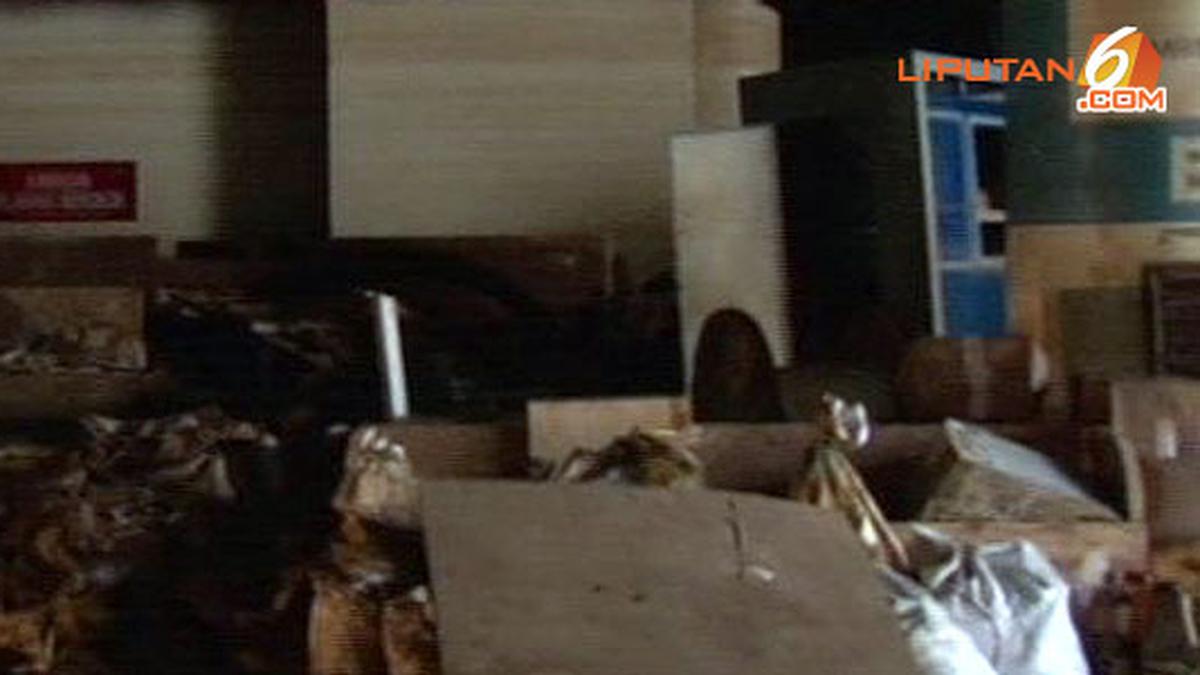 Pembersihan Lumpur Gedung UOB Plaza 'Digenjot' - Video Liputan6.com