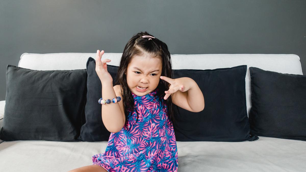 5 Tips Menghadapi Anak yang Sedang Marah - Parenting Fimela.com
