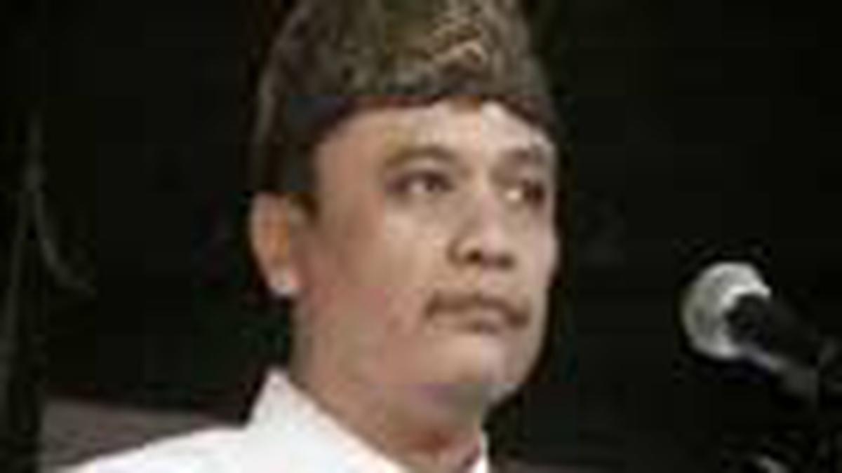 Pangeran Arief Jadi Sultan Sepuh XIV - Video Liputan6.com