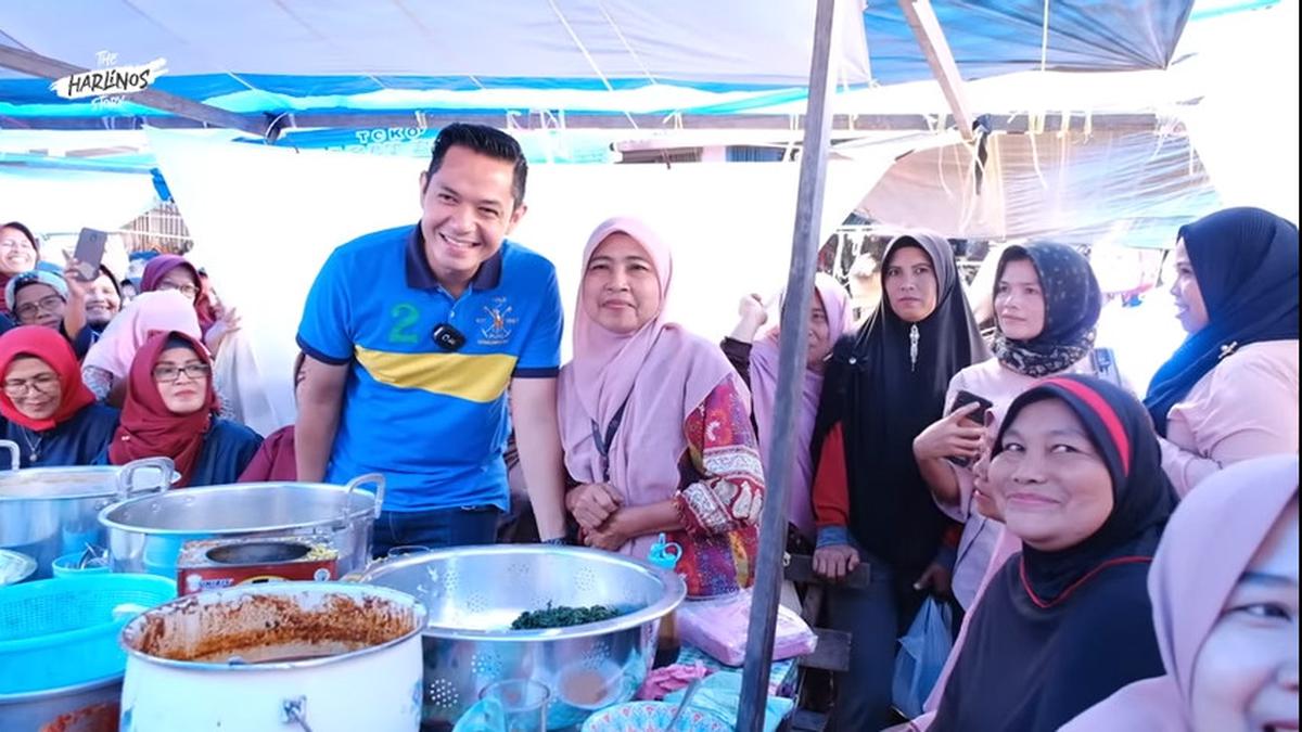 Potret Dude Harlino Pulang Kampung, ke Pasar Tradisional dan Jajan ...