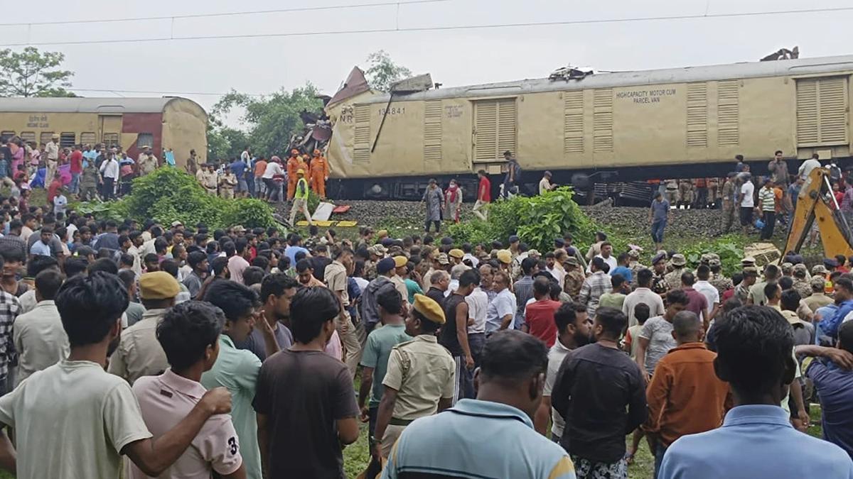 Kecelakaan Tabrakan Kereta Kargo dan Penumpang di India, 8 Orang Tewas