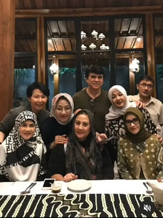 6 Potret Reuni Artis 80-an Saat Buka Puasa Ramadhan: Ada Rano Karno ...