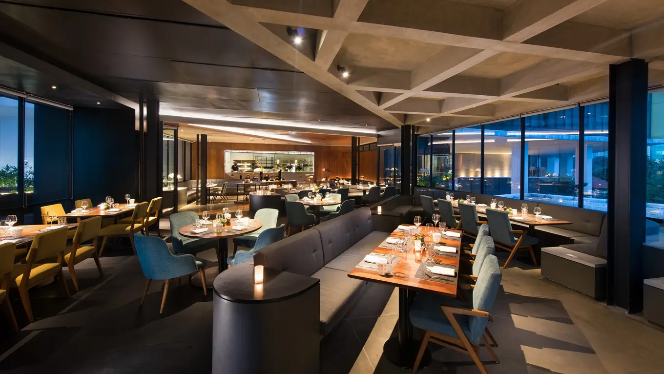 Pengalaman Bersantap Makanan Barat dengan Sentuhan Rasa Lokal di ...