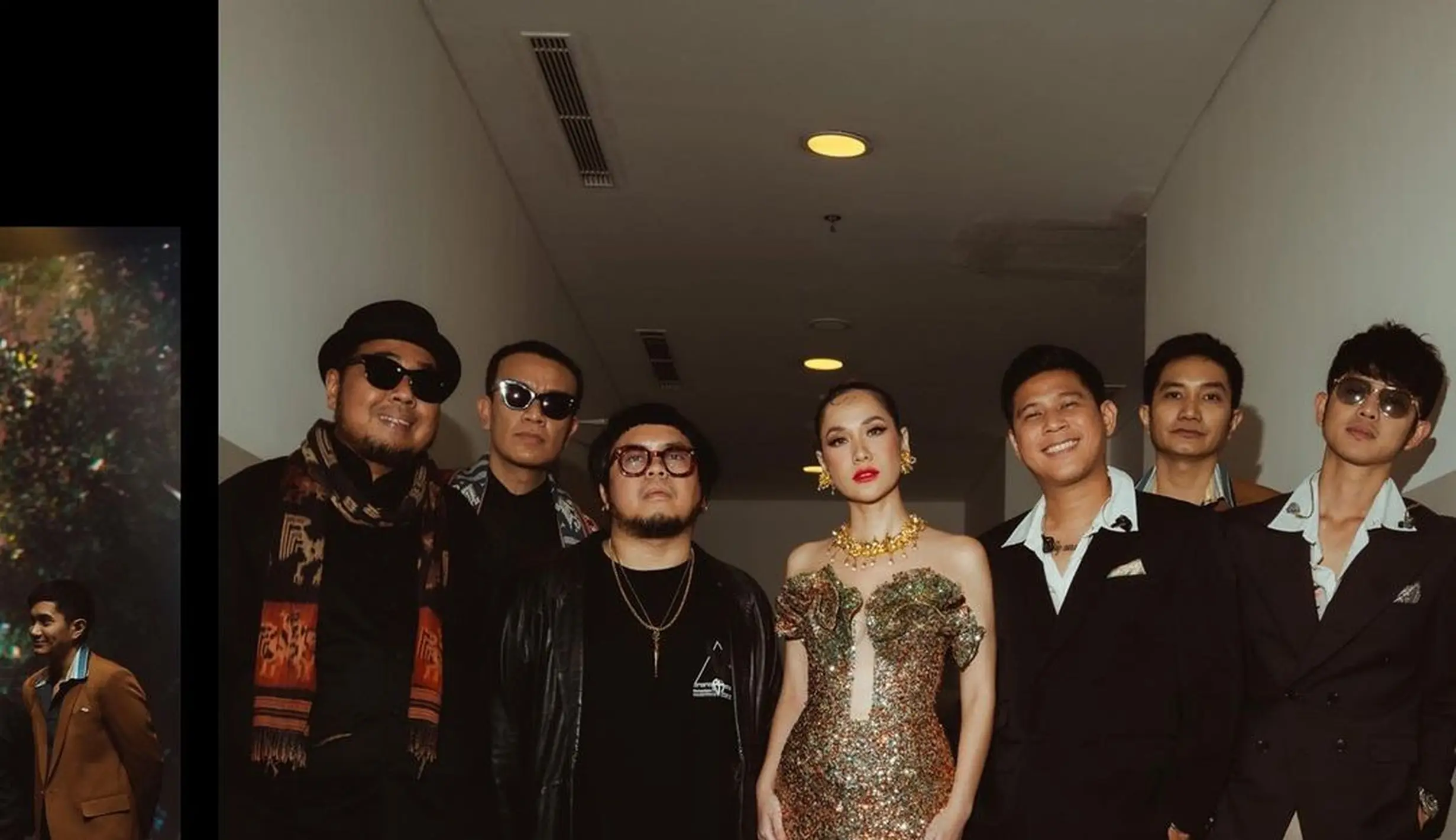 10 Potret Adu Gaya Para Musisi Pemenang yang Borong Piala di AMI Awards ...