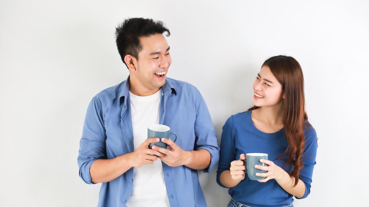 5 Tanda Kamu dan Dia Saling Suka walau Baru Kenal - Relationship Fimela.com