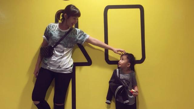 6 Potret Nerra Merlin Eks Tangga Bersama Buah Hati, Kompak dan Bikin ...