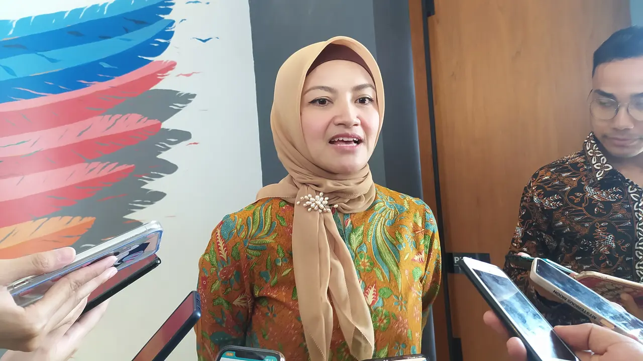 Profil Tina Talisa, Perjalanan Inspiratif dari Studio TV hingga Jadi ...