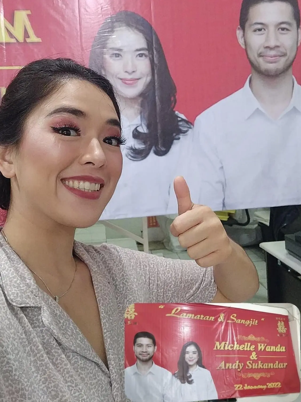 5 Potret Cantik Michelle Wanda Saat Lamaran, Pakai Adat Tionghoa