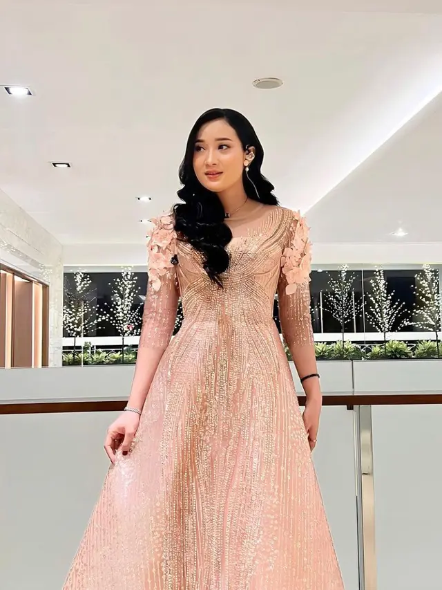 Potret Terbaru Yeni Inka Langsung Langsing 3 Bulan Usai Melahirkan Anak ...