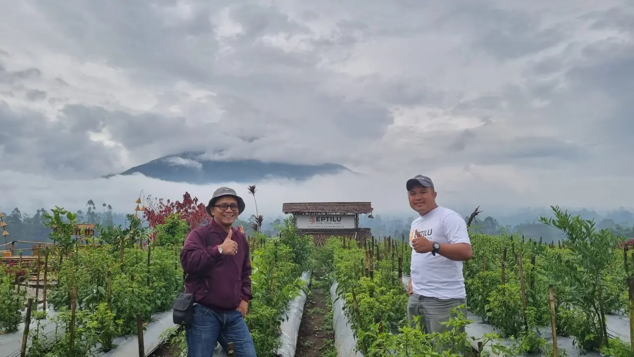 Asyiknya Bertani dan Berwisata di Agrowisata Eptilu Kawasan Kaki Gunung ...