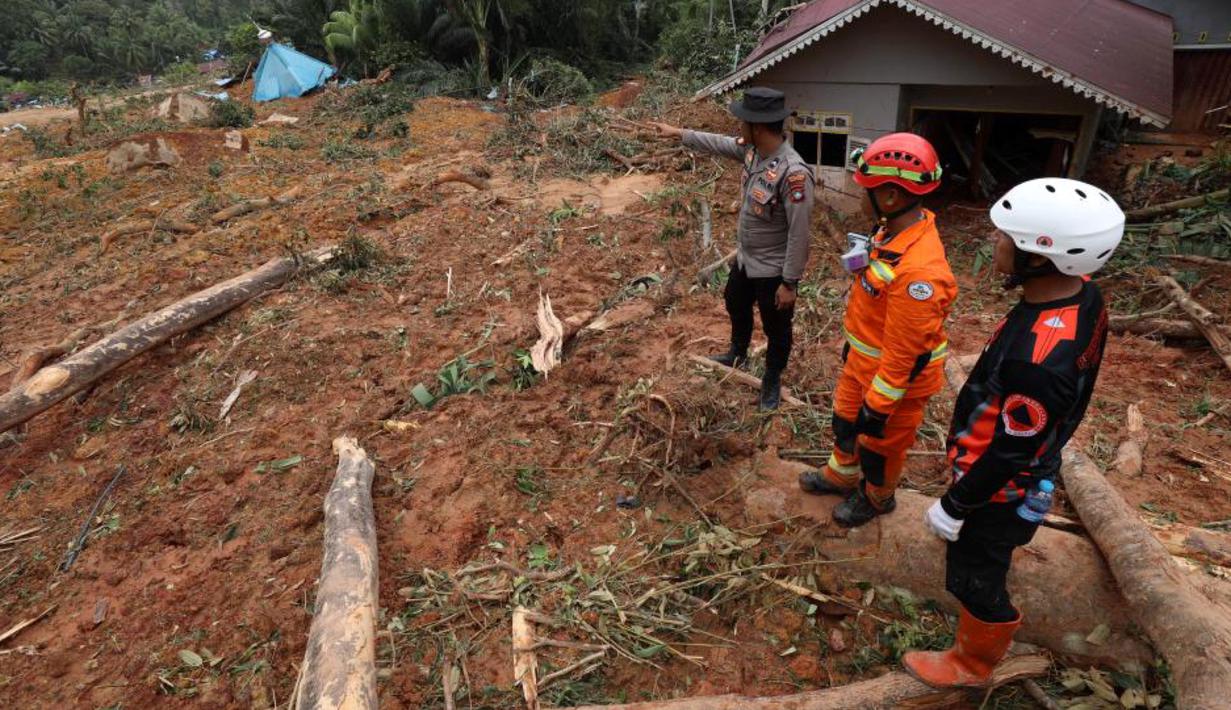 Longsor Natuna: Pencarian Korban di Desa Pangkalan Terus Dilakukan ...